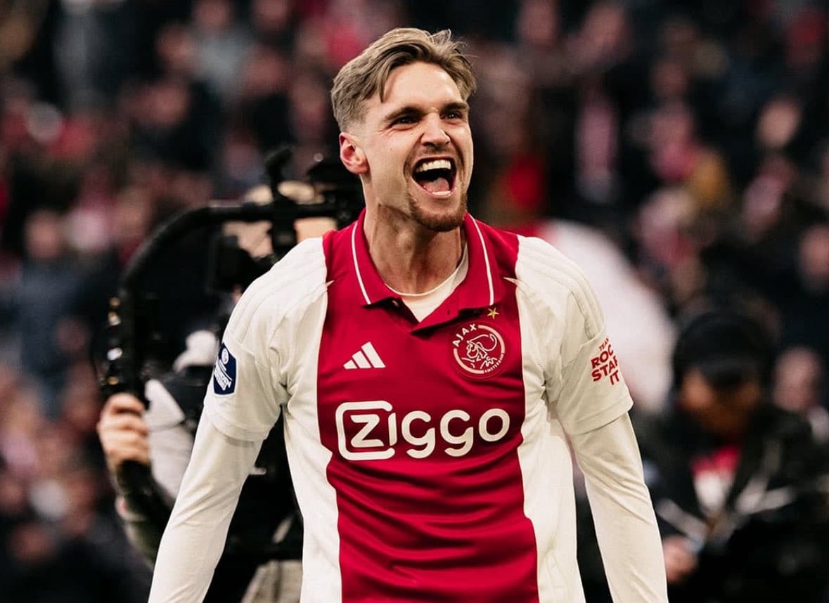 Ajax Star Kenneth Taylor Is Being Tracked By Napoli